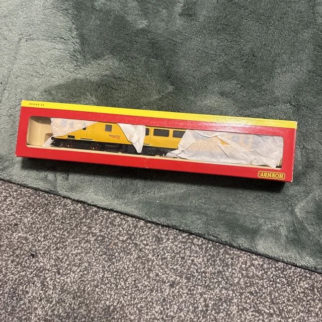 HORNBY R40024 NETWORK Rail MK1 Brake Composite Coach OO Gauge £35.00 ...