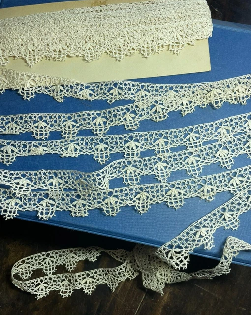 DENTELLE ANCIENNE - longue bordure dentelle aux fuseaux - lin - points d'esprit EUR 25,00 ...
