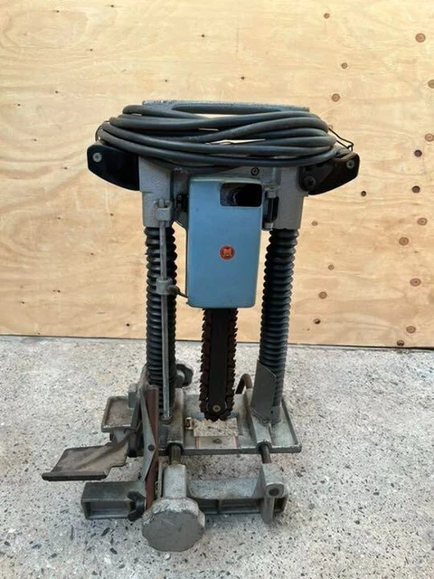 MAKITA 7100B CHAIN Mortiser Beautiful chain DIY power tools working ...