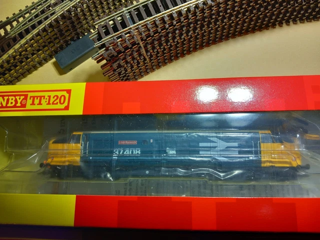 HORNBY TT120 BR CLASS 37 PASSENGER COACH TRAIN SET £260.70 - PicClick UK