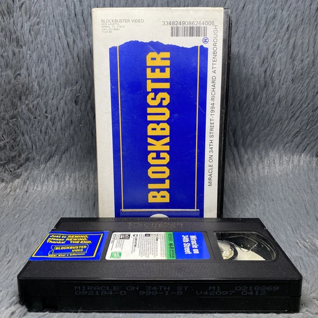 BLOCKBUSTER VIDEO VHS Tape Clamshell Miracle On 34th Street Family ...