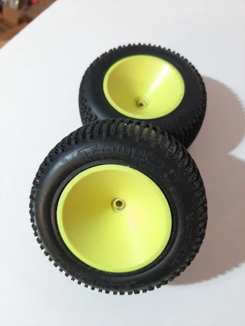 VINTAGE RC STADIUM Truck Rear Wheels and Tires Team Associated RC10 T2 ...