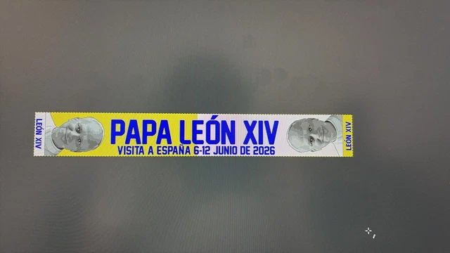 BUFANDA EDICIÓN LIMITADA "Visita a ESPAÑA PAPA LEÓN XIV" Del 6 al 12 ...