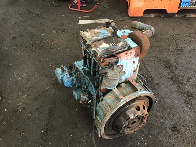 LISTER PETTER TS2 2 Cylinder Engine Spares or Repairs (E3799) £450.00 ...