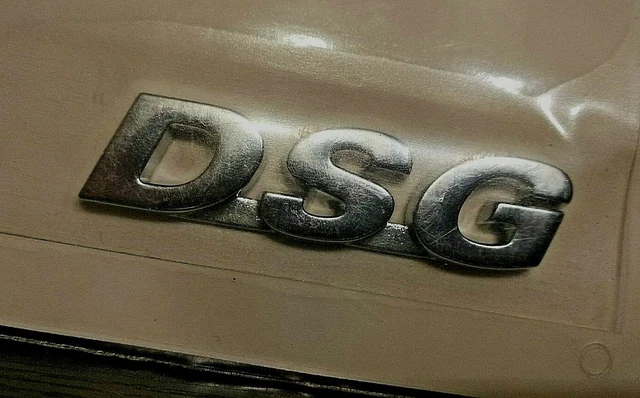 EMBLEMA SCRITTA ORIGINALE VW DSG cromato Golf MK4 R32 autoadesivo ...