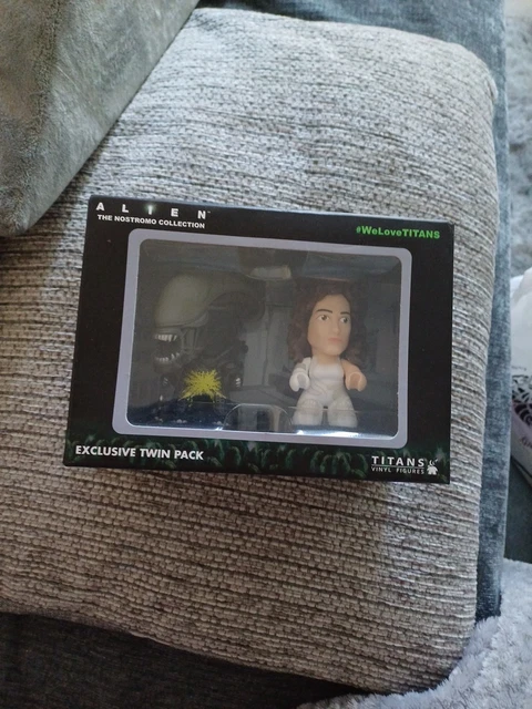 RARE BIG CHAP and Ripley Titan Vinyl Figures Alien the Nostromo ...
