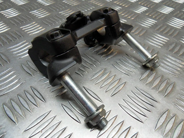 GENUINE KAWASAKI Z650 Standard handlebar clamp risers 2020 to 2022 £130 ...