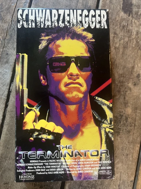 1984 THE TERMINATOR staring Arnold Schwarzenegger & Linda Hamilton ...