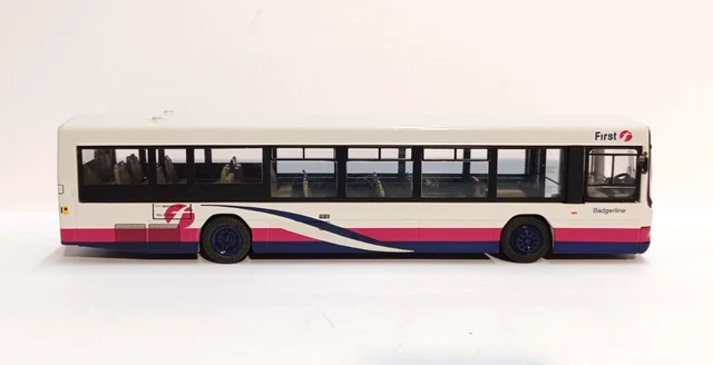EFE 27615 FIRST Bus Badgerline Volvo Wright Renown 1:76 Scale Model Bus ...