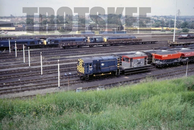 35MM SLIDE BR British Rail Diesel Loco Class 08 08697 Toton 1985 Orig £ ...