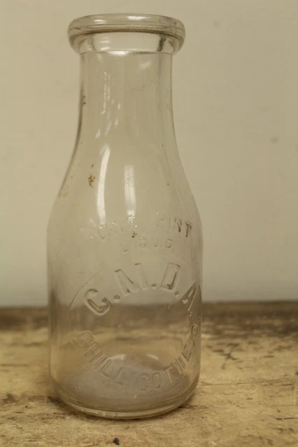 VINTAGE C.M.D.A DAIRY Pint Size Milk Bottle Chillicothe, OH £18.90 ...