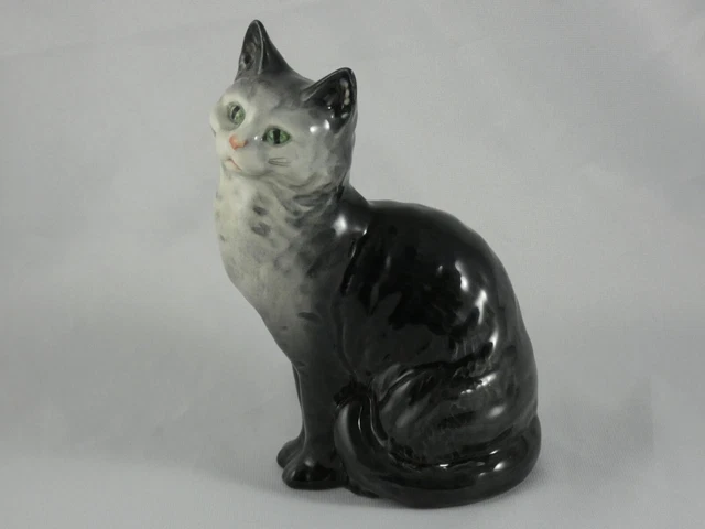 BESWICK POTTERY SEATED Cat 1030 Figure Figurine Vintage £19.95 ...