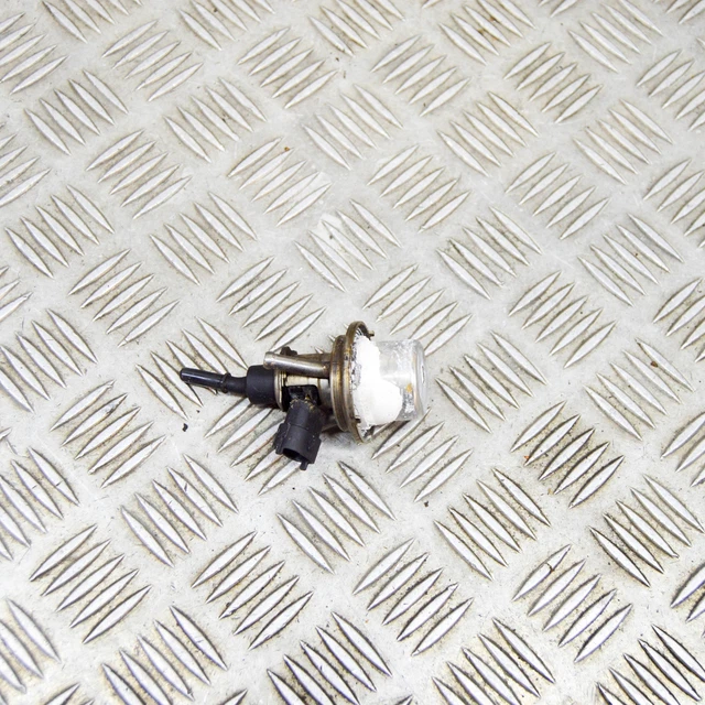 MERCEDES-BENZ C W205 C220 AdBlue Injector 0444025017 A0004901113 2.1D ...