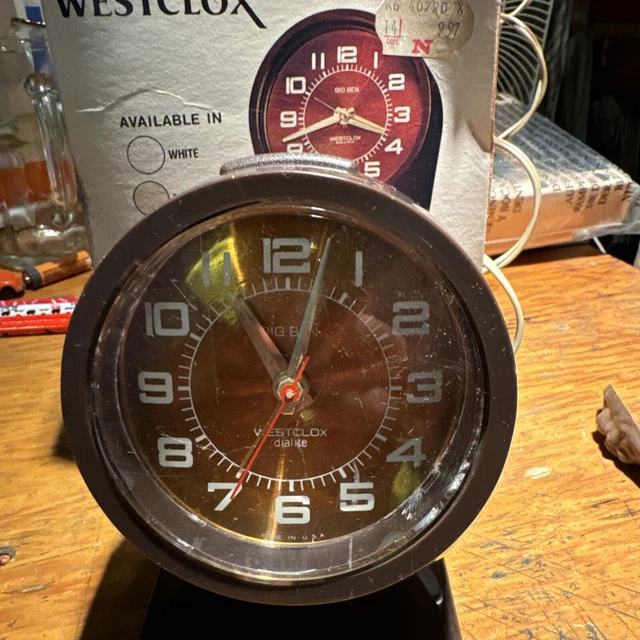 BIG BEN WESTCLOX Dialite Electric Wood-Tone Pedestal Alarm Clock Model ...