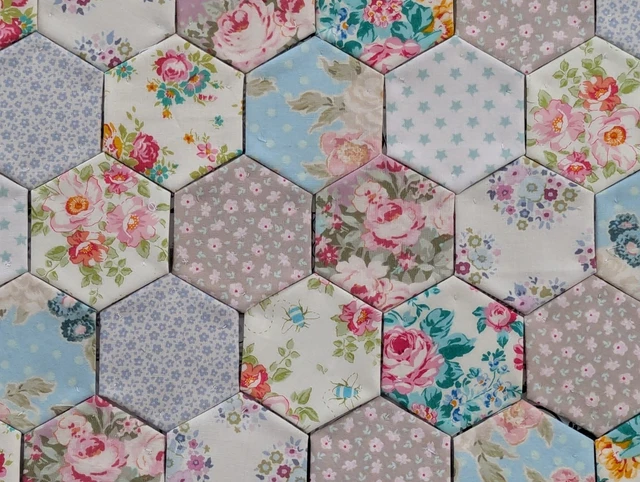 40 X TILDA fabric hexagons sewn to paper template EPP patchwork Set B £ ...