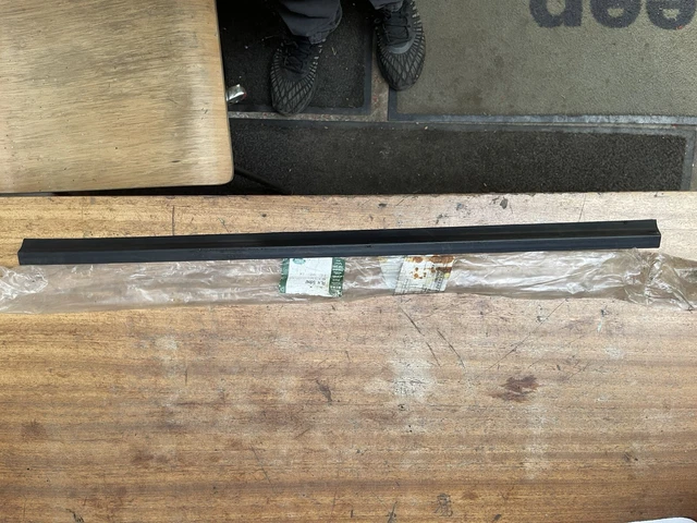 LAND ROVER DEFENDER Front Door Weather Strip Genuine Land Rover £20.00 ...