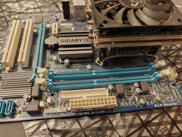 GIGABYTE GA-G41MT-S2P LGA 775 Intel Core 2 Quad Q6600 Scythe Shuriken B ...