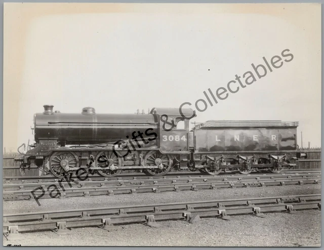 LNER STEAM TRAIN Locomotive No 3084 London North Eastern Railway ...