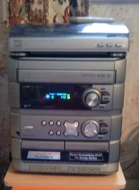 AIWA HIFI SYSTEM - Speakers, Turntable, 3 Disc CD and Cassette Player £ ...