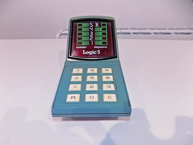 VINTAGE MILTON BRADLEY Logic 5 Handheld Memory Sequence Computer Game ...