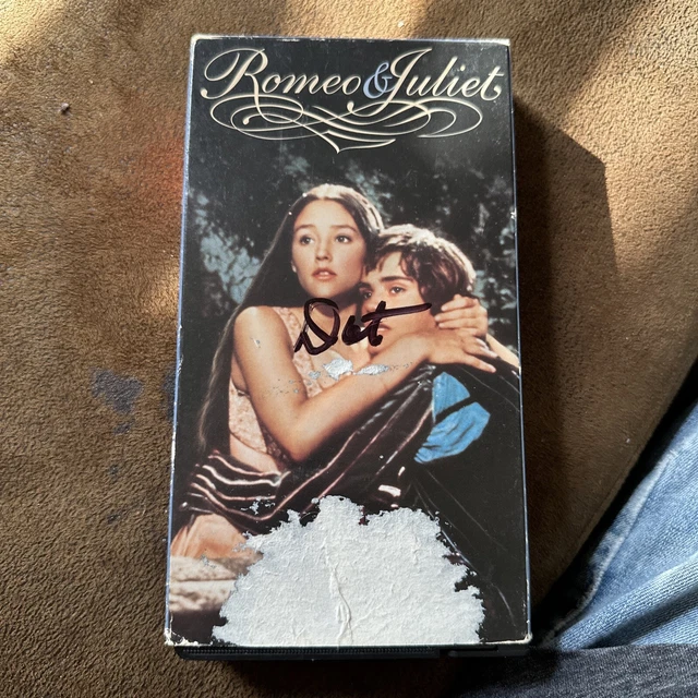 PARAMOUNT PICTURES “ROMEO & Juliet” VHS Movie Italian Director Franco ...