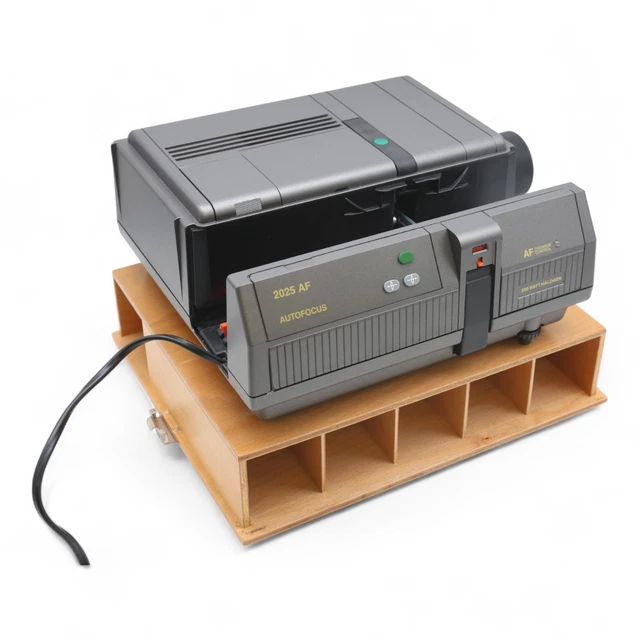 BRAUN PAXIMAT MULTIMAG 2025 AF Projector Slide Projector £163.17 ...