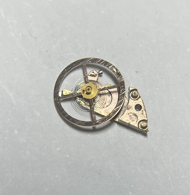 MOUVEMENT OMEGA 682 Pour Pièce Du de Rechange Volant Arbre Roto EUR 20 ...