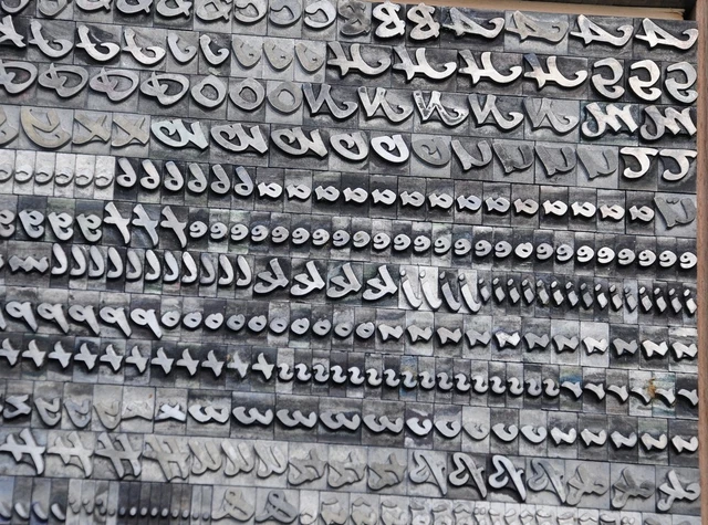 POLICE DE CARACTÈRES MAXIM 28 plomb lettres typographie imprimerie ...