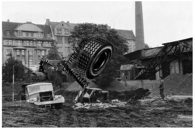 OLDTIMER TRUCK PHOTO, DDR LKW Foto, KrAZ 256, Bagger IFA Fortschritt ...