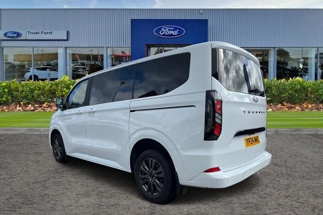 2024 Ford Tourneo Custom Titanium