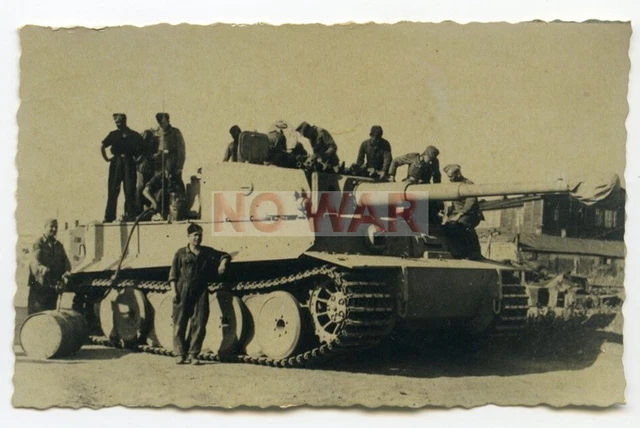 WWII WAR PHOTO GERMAN PANZER / TANK Panzerkampfwagen VI Tiger I & CREW ...