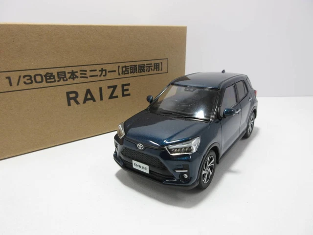 1:30 TOYOTA RAIZE Color Sample Diecast Car Laser Blue Crystal Shine ...