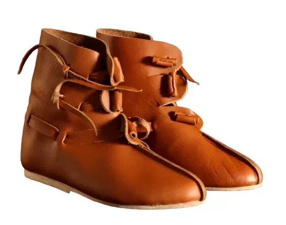 ROMAIN COFFRE TRIPLE Bouton Bottes Viking Renaissance Médiéval ...