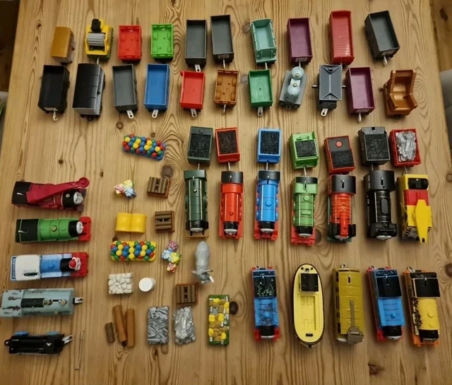 THOMAS THE TANK Engine and Friends Track Master Motorised Trains Bundle ...