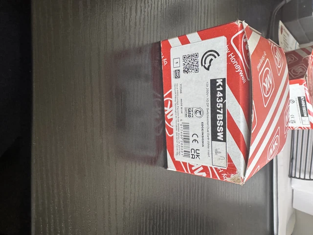 MK EDGE K14357BSSW 13a 1gang switched socket dual earth stainless steel ...