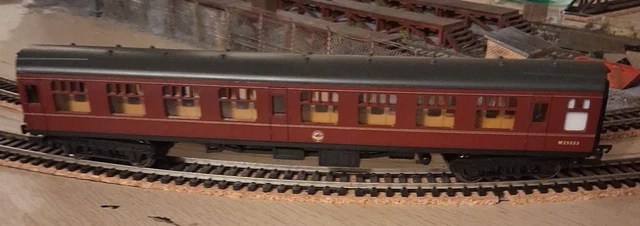 LIMA BR MAROON Mk1 2nd Class Coach - No.M25623 - 305364 - OO Gauge ...
