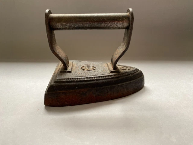 ANTIQUE FLAT SAD cast iron Star of David design No 6 £8.52 - PicClick UK