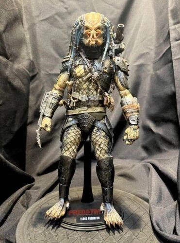 USED HOT TOYS Movie Masterpiece 1/6 Scale Figure Predator 2 Elder ...