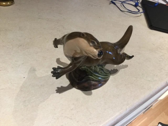 HEREDITIES ‘THE CHARM of Creamware’ Otter £14.60 - PicClick UK