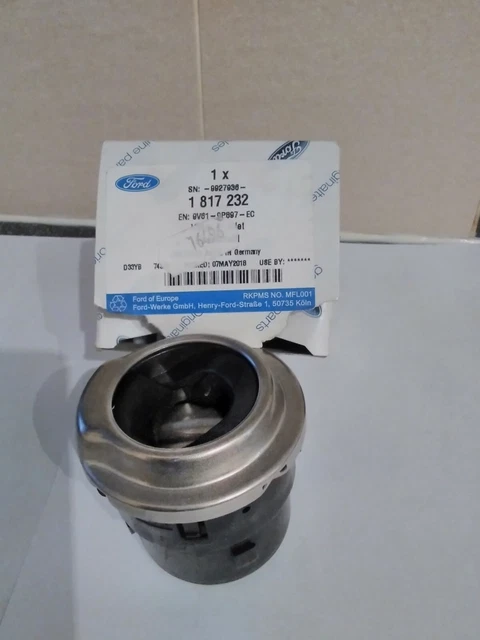 GENUINE FORD Engine Inlet Valve - 1817232 £25.00 - PicClick UK