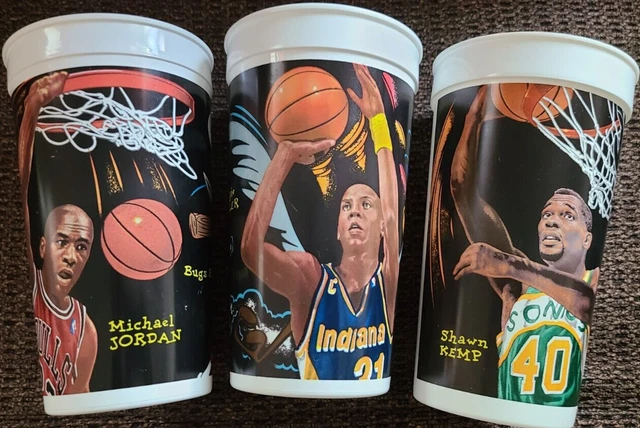 VINTAGE NBA MICHAEL Jordan McDonald's Looney Tunes Bugs Bunny Plastic ...