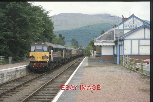 ORIGINAL 35MM SLIDE CLASS 31 LOCO NO 31601 & 31602 AT TAYNUILT STATION ...