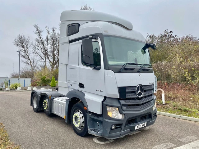 MERCEDES-BENZ ACTROS 2545 2015(15) 6x2 Tractor unit £11,500.00 ...