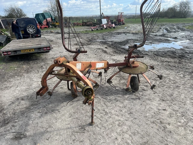 LELY LOTUS HAY Tedder/hay Bob/hay Rake/drum Mower/baler/tractor Tedder ...