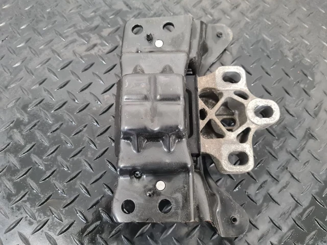 VW GOLF MK7 (A7) (5G) 2017 2.0 Tdi Auto Gearbox Mounting Bracket ...