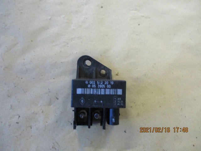 MERCEDES BENZ SLK 230 R170 Auxiliary Battery Relay 0025422019 £59.95 ...