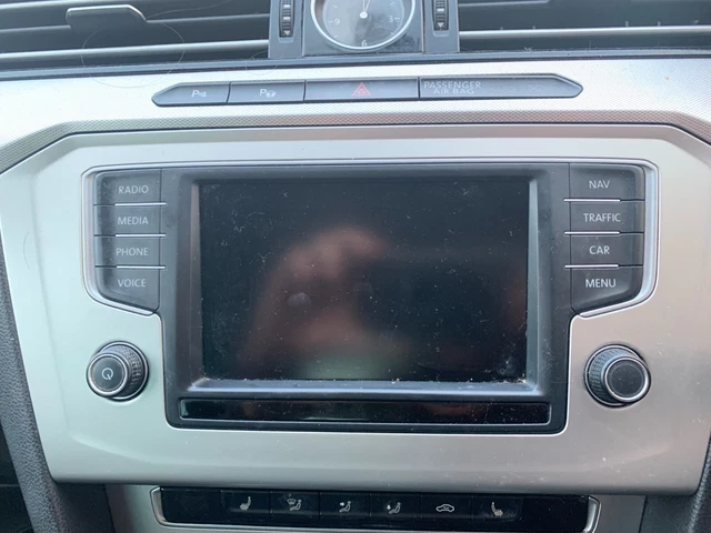 2015 VOLKSWAGEN PASSAT B8 Touch Screen Infotainment Display Screen 3G0 ...