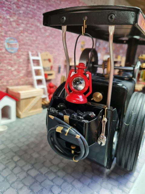 RED OIL LAMP / lantern and clip Mamod / Wilesco steam engine Scale ...
