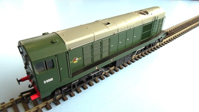 BACHMANN CLASS 20 Diesel in BR green with indicator discs 32-027 £50.00 ...