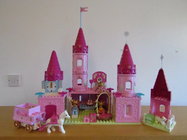 DUPLO 4820 ROSE Château Princesse Avec Figurines & Ensemble 4828 Écurie ...